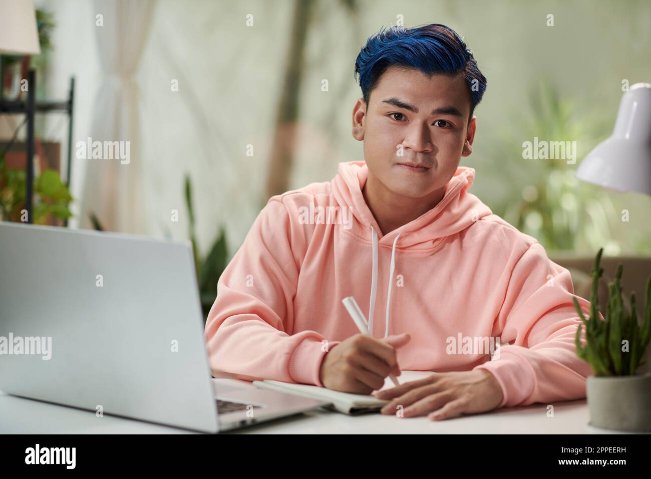Planner gen z hi-res stock photography and images - Alamy