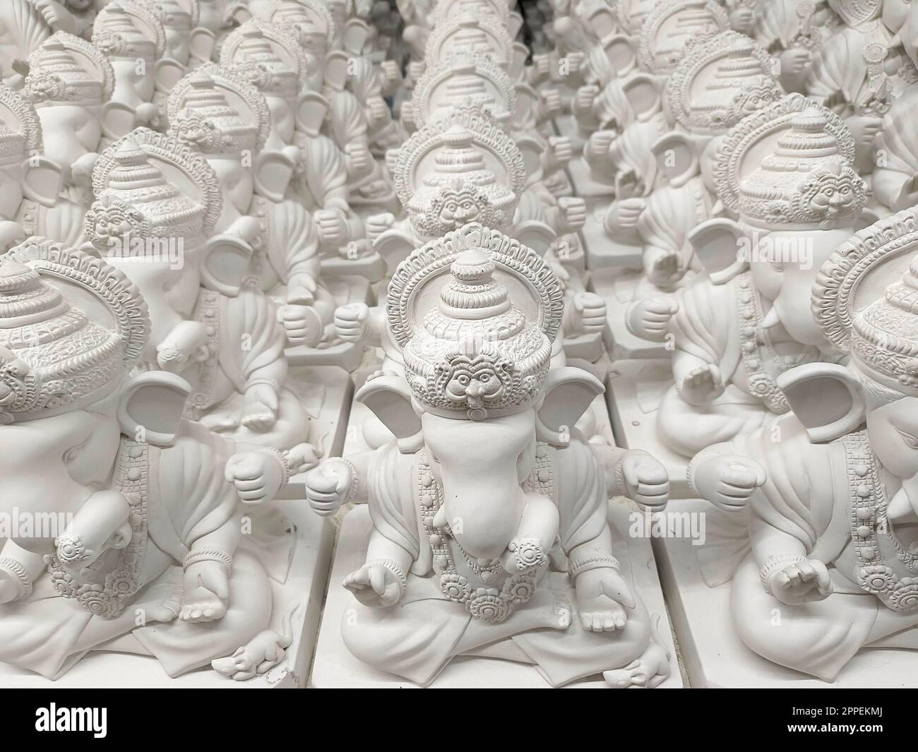 Ganesh, Ganpati idol or murti making process, Workshop for making idols of lord Ganesh for ...