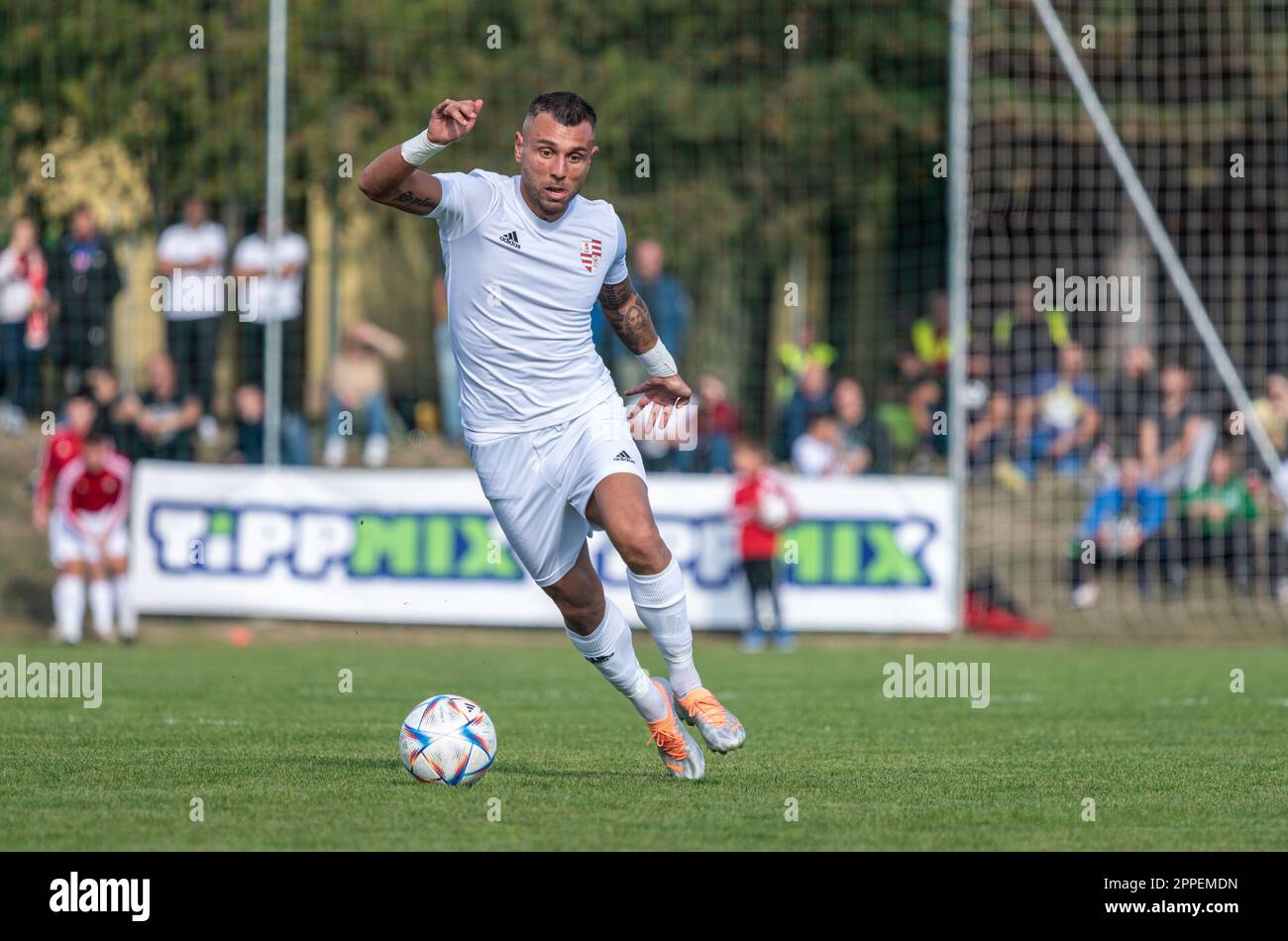 Maka soccer hi-res stock photography and images - Alamy