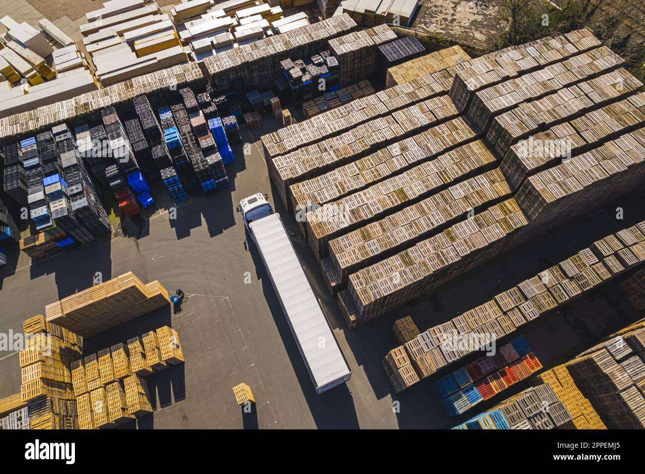 High rack storage area hi-res stock photography and images - Alamy