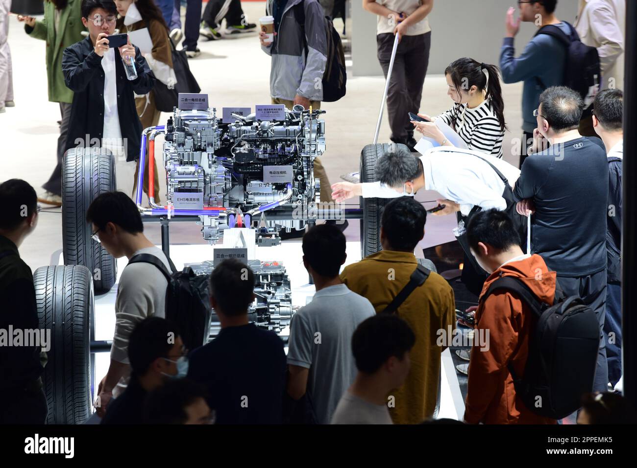 Byd stand hi-res stock photography and images - Alamy