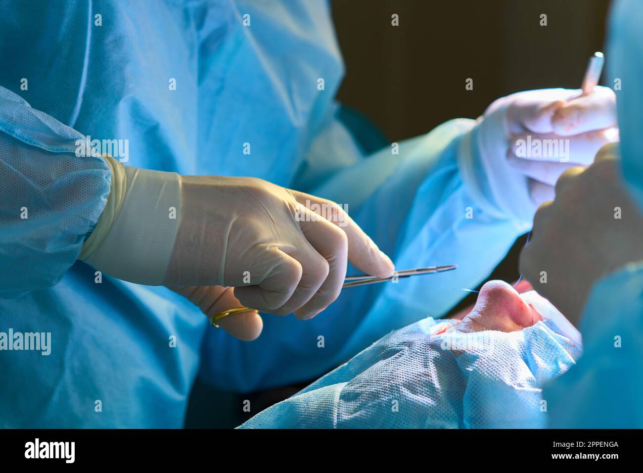 Laparoscopic forceps hi-res stock photography and images - Alamy
