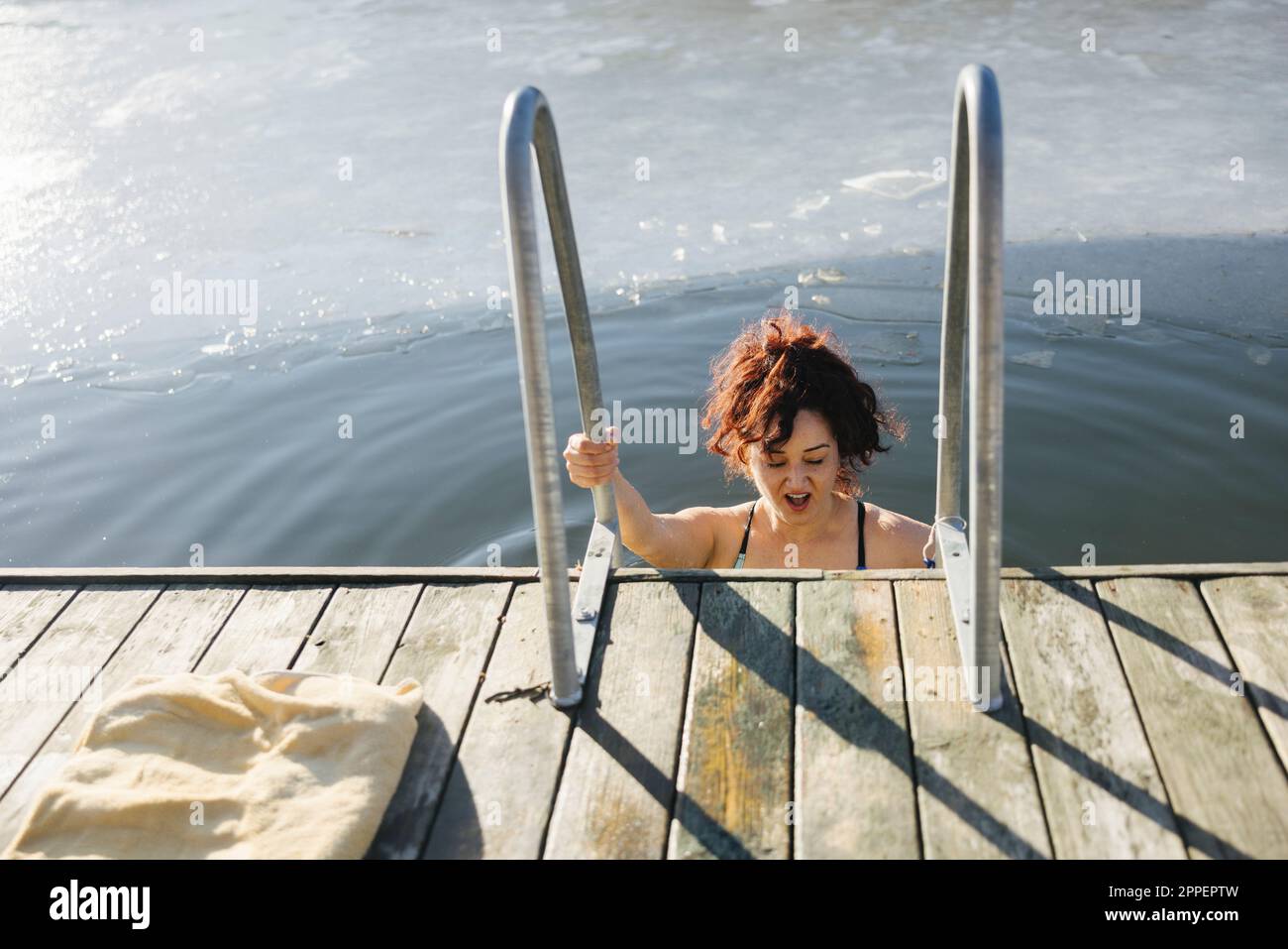 Cold water swimming women hi-res stock photography and images - Alamy