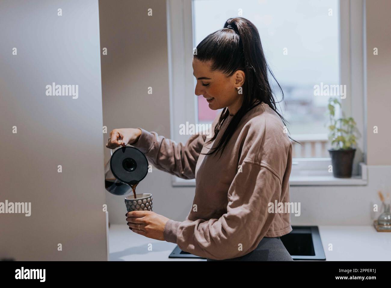 Pouting lady hi-res stock photography and images - Alamy