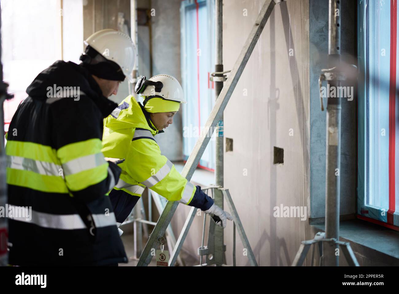 Engineer working construction site hi-res stock photography and images ...