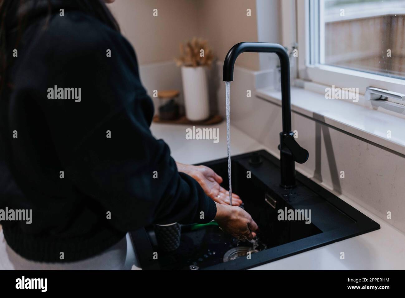 Hand sanitation unit hi-res stock photography and images - Alamy