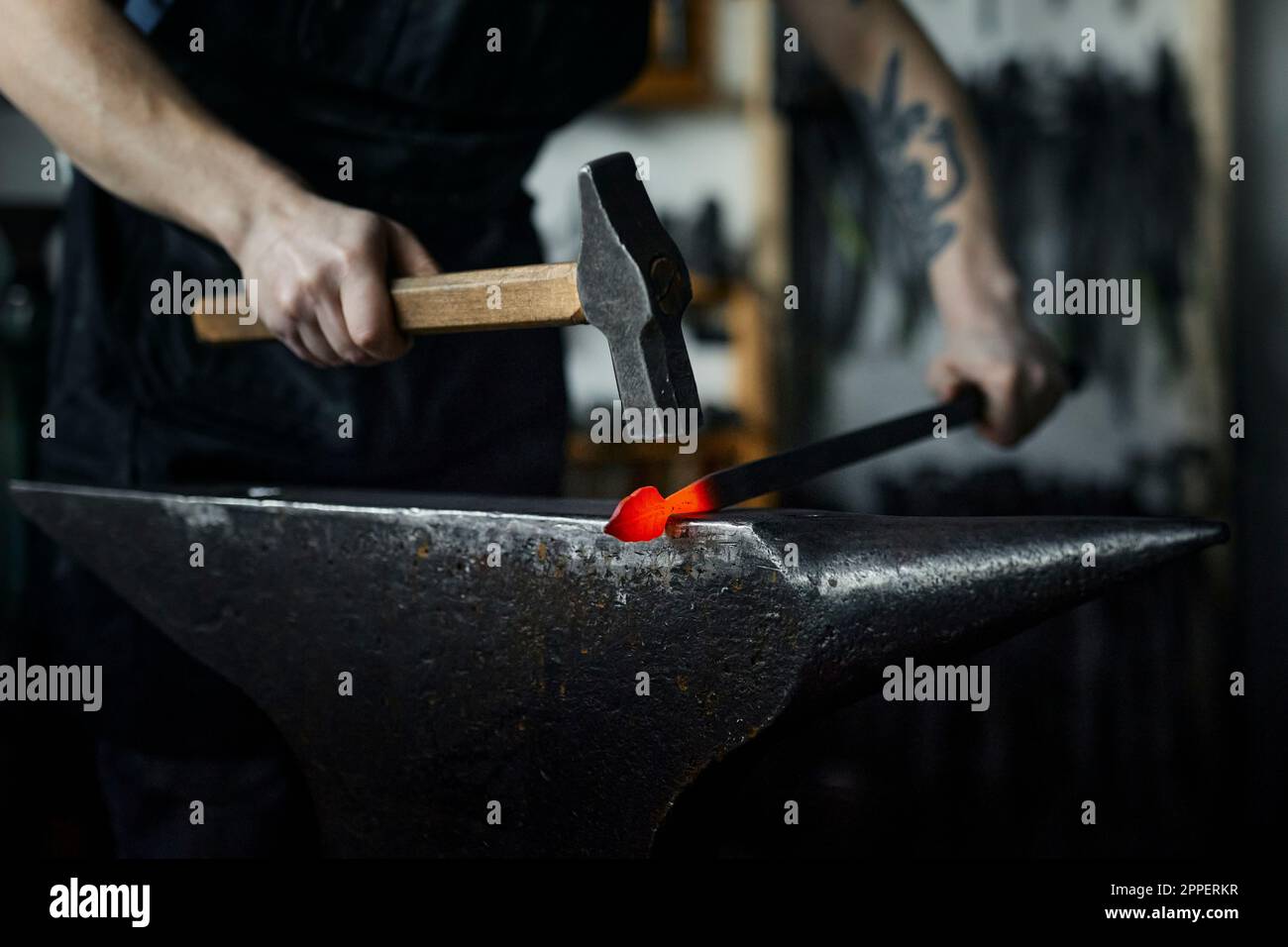 Blacksmith at work in art hi-res stock photography and images - Alamy