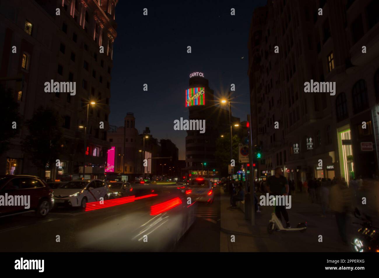 The new sign, which weighs 600 kilos and is 37 meters high, is ...