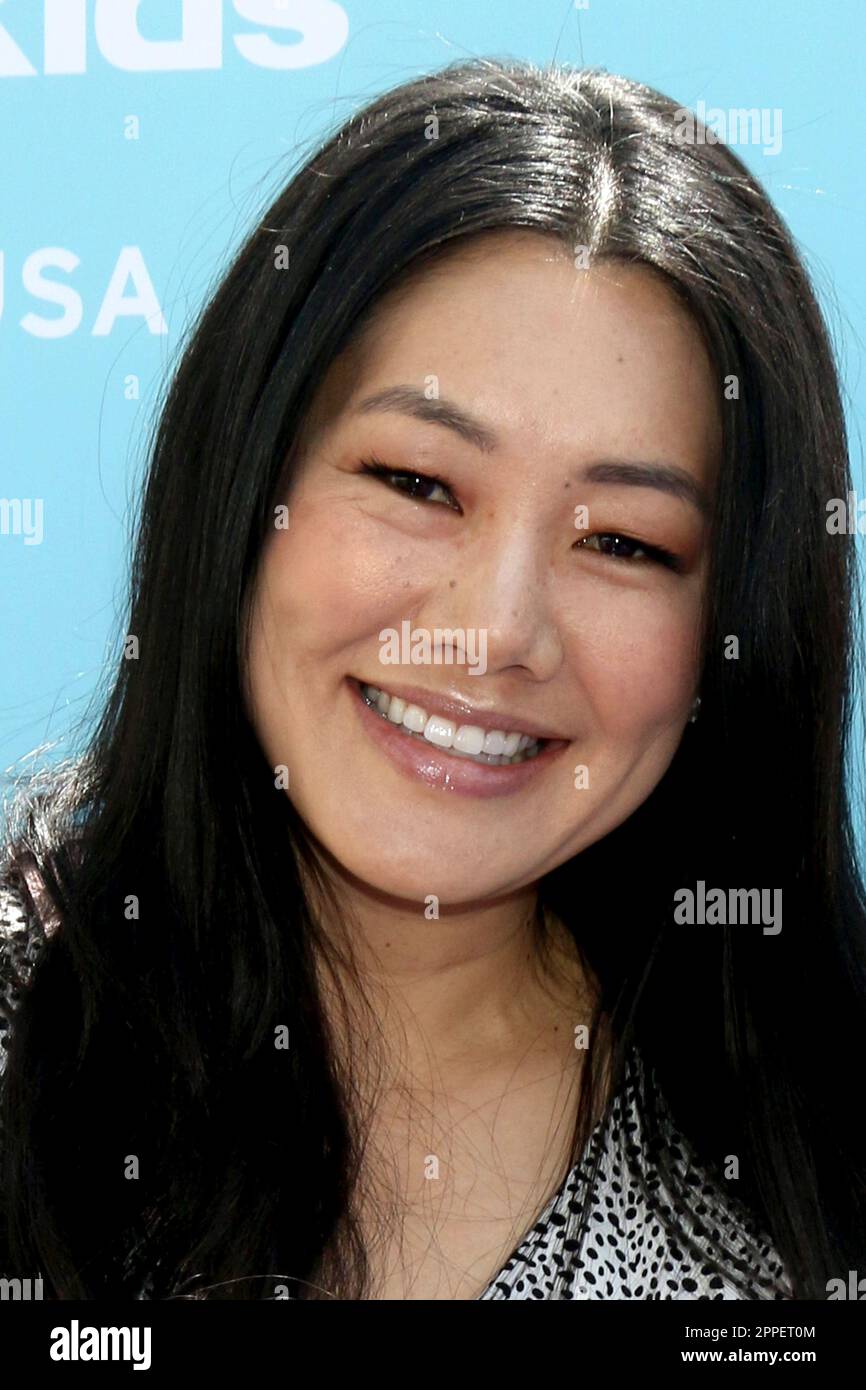 Crystal fox hi-res stock photography and images - Alamy