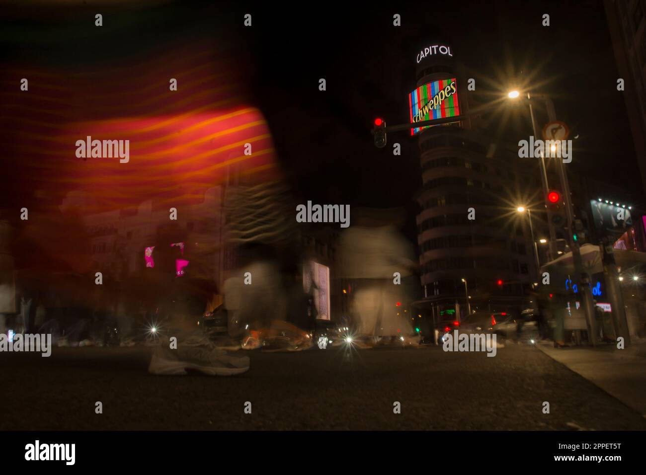 The new sign, which weighs 600 kilos and is 37 meters high, is ...