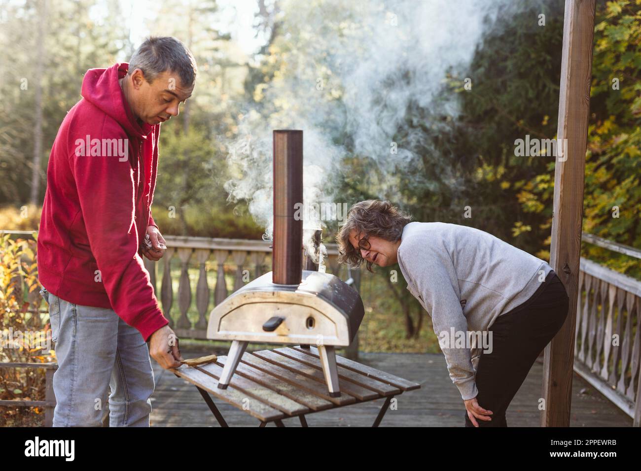 Using oven hi-res stock photography and images - Alamy