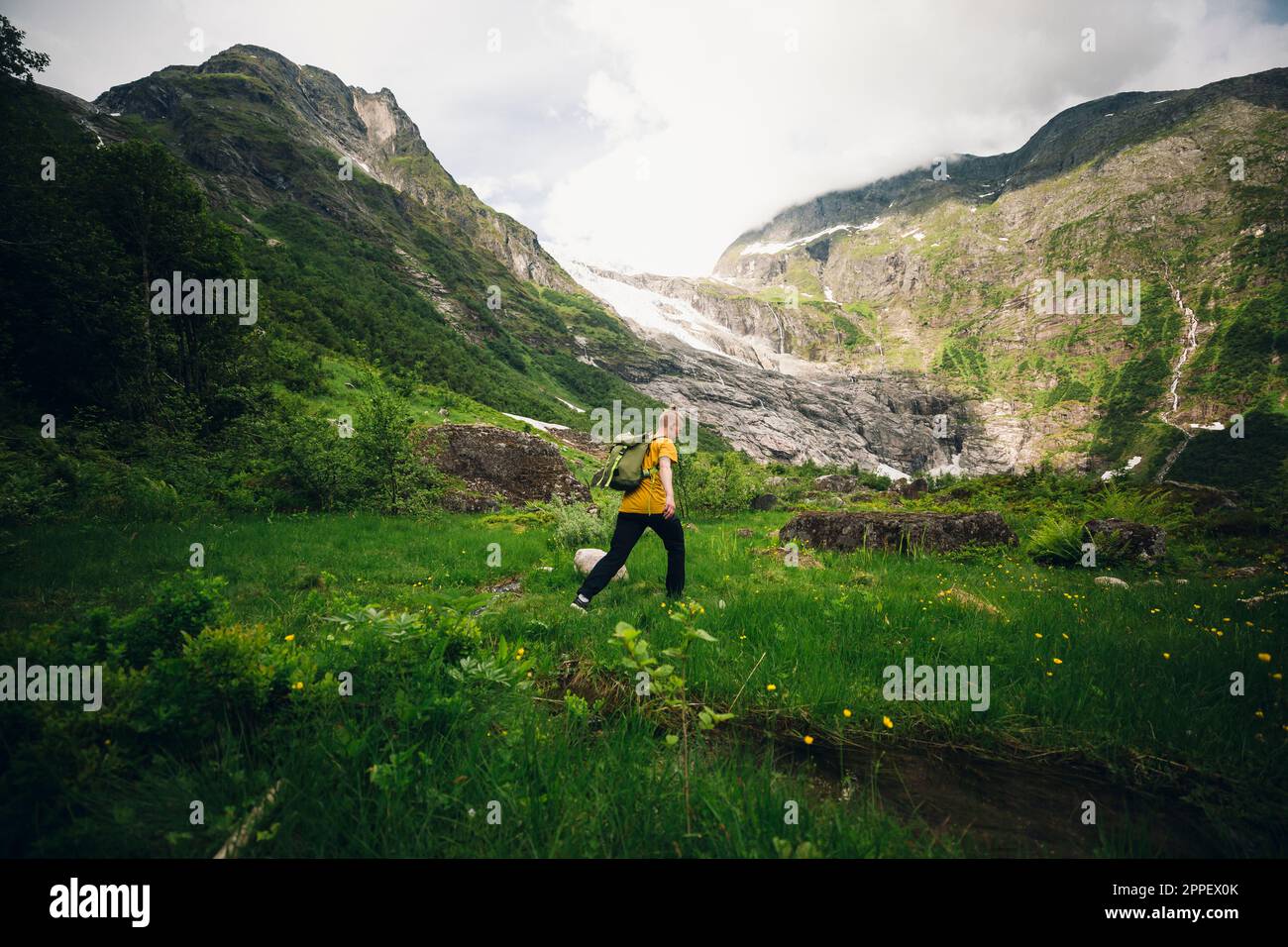 Wandering through life hi-res stock photography and images - Alamy
