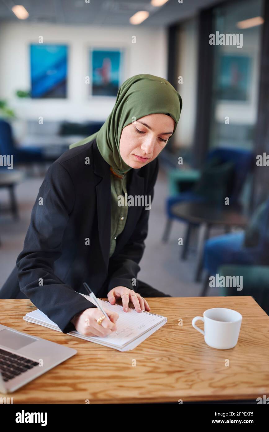 Career break writing hi-res stock photography and images - Alamy