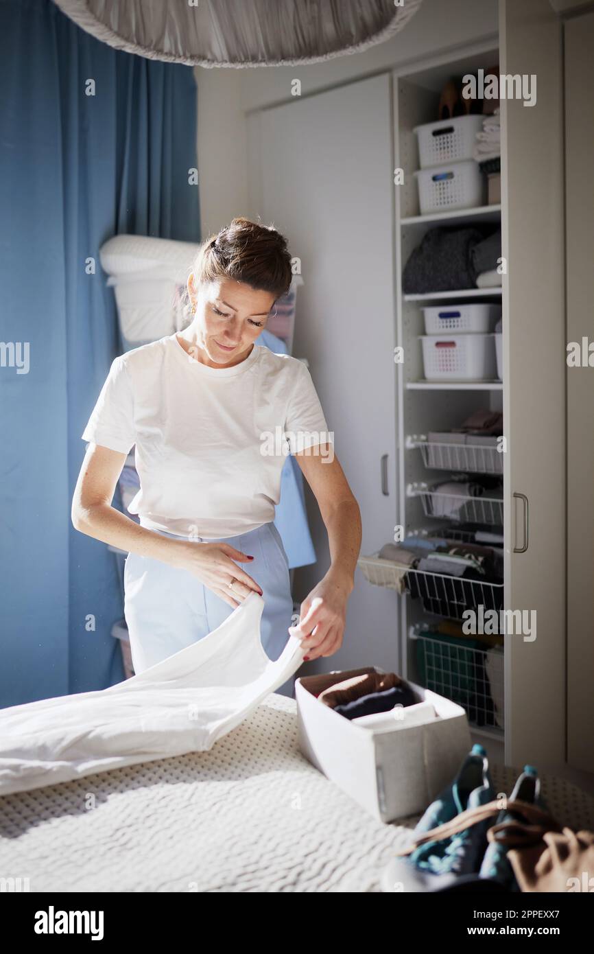 Folding bed structure hi-res stock photography and images - Alamy