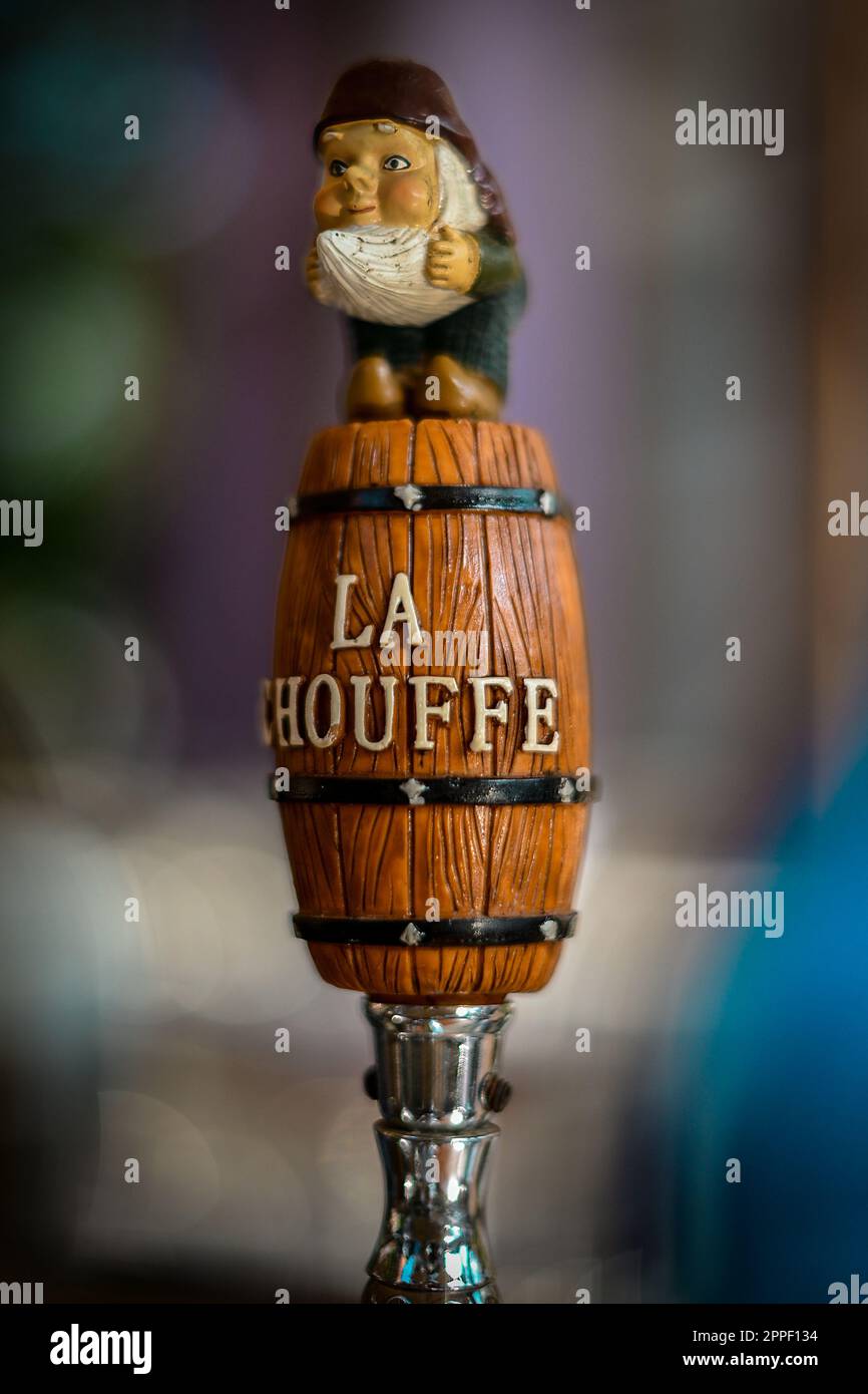 Draft counter hi-res stock photography and images - Alamy