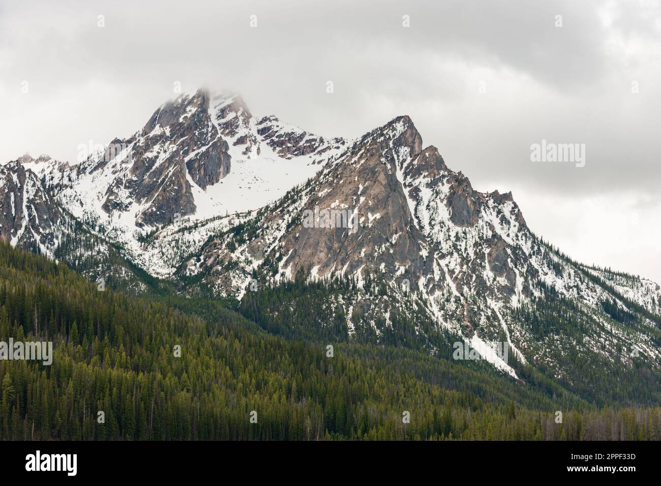 Sawtooth Mountains, Mountain range in Idaho Stock Photo - Alamy