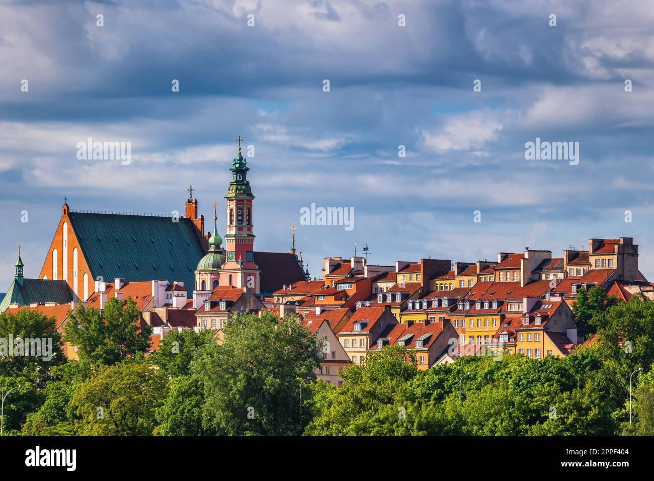 Old Town skyline in Warsaw, capital city of Poland historic center ...