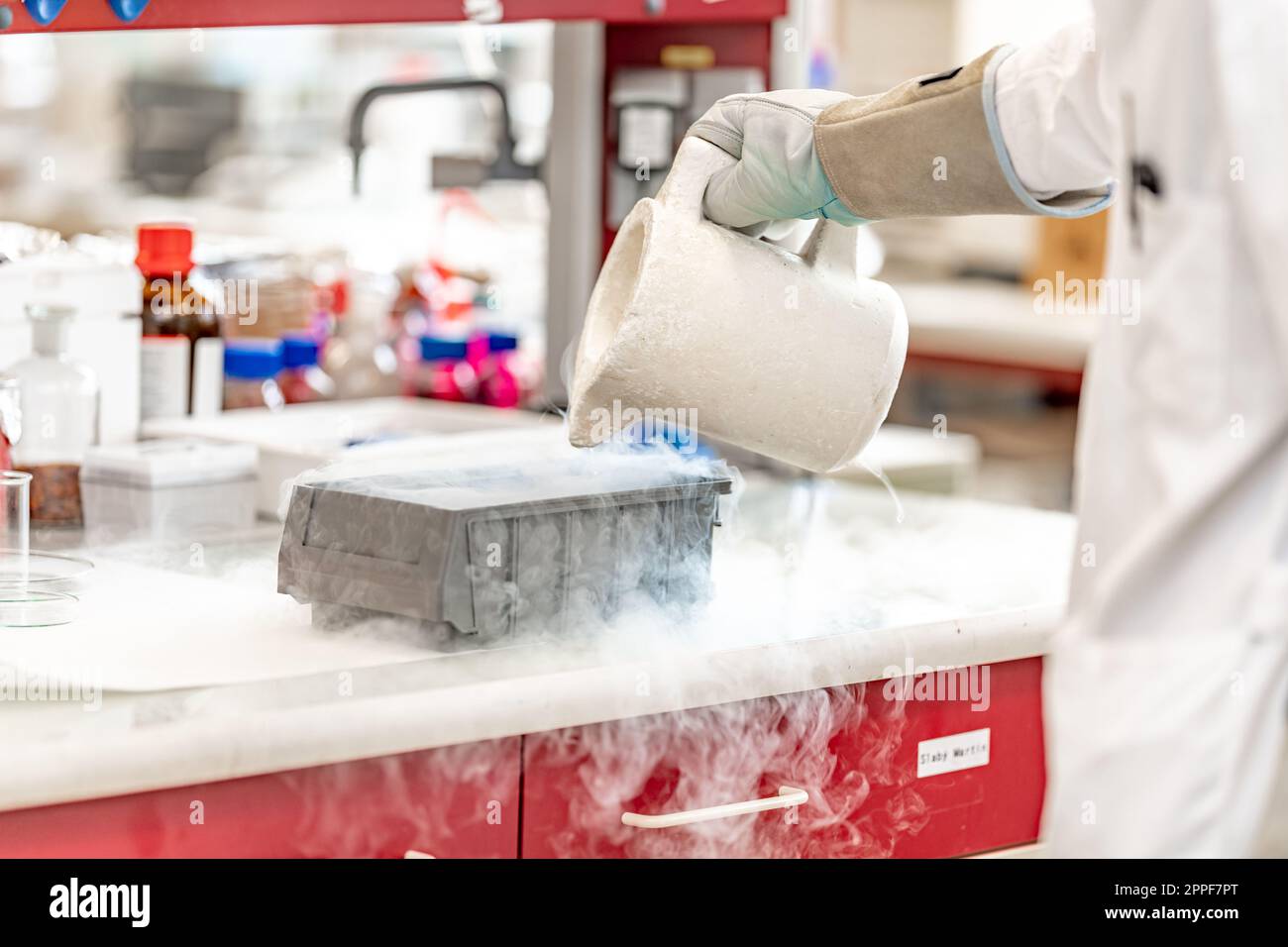 experiments with liquid nitrogen in the chemical laboratory. work and ...