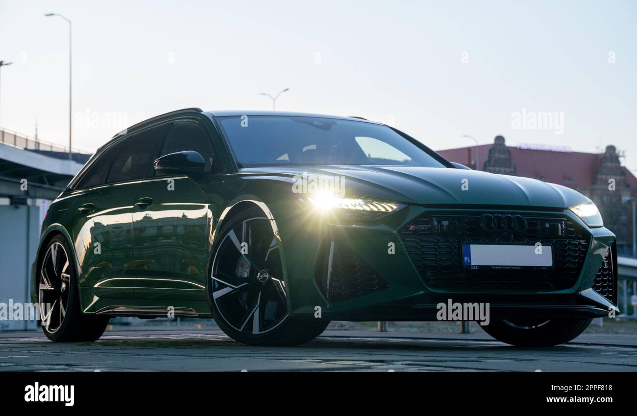 Audi RS6 Avant - a sporty station wagon in urban space Stock Photo - Alamy