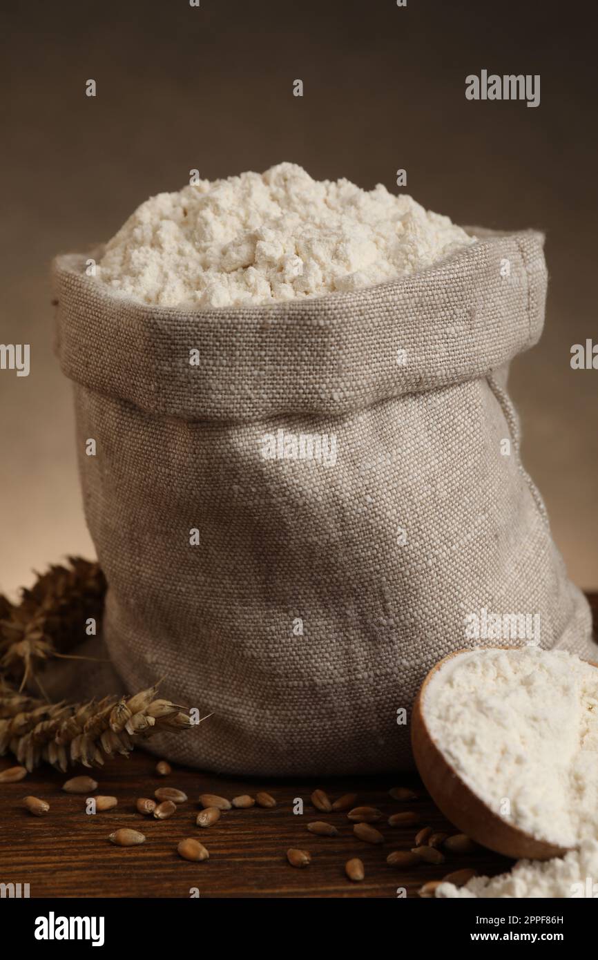 Flour grains hi-res stock photography and images - Alamy