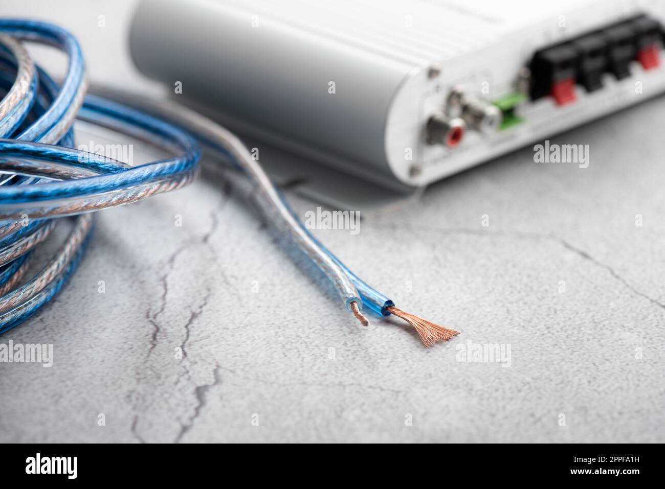 Speaker wire hi-res stock photography and images - Alamy