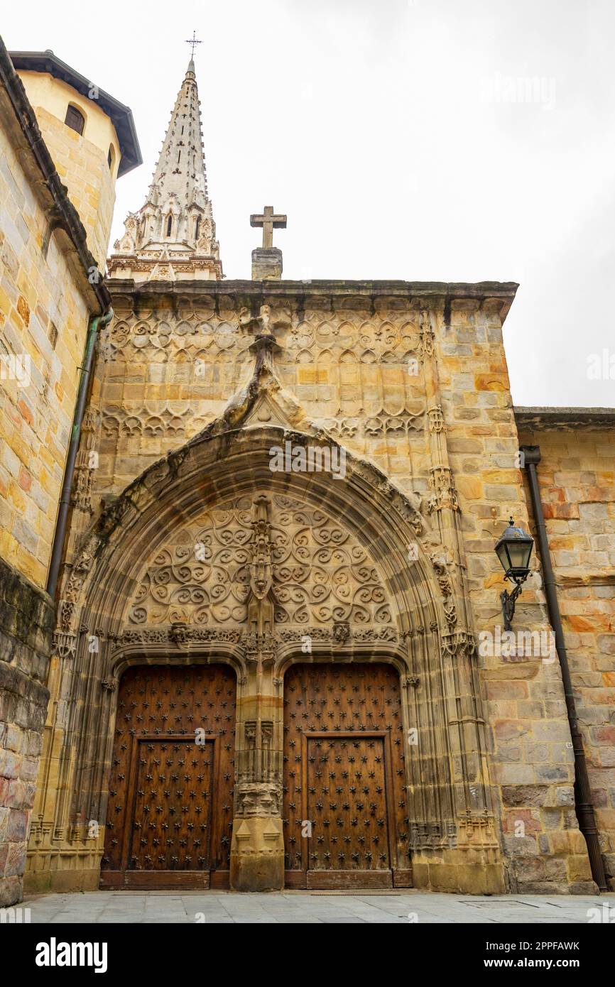 Facade and gates, Old wooden doors Cathedral of Santiago, Bilbao, Spain ...
