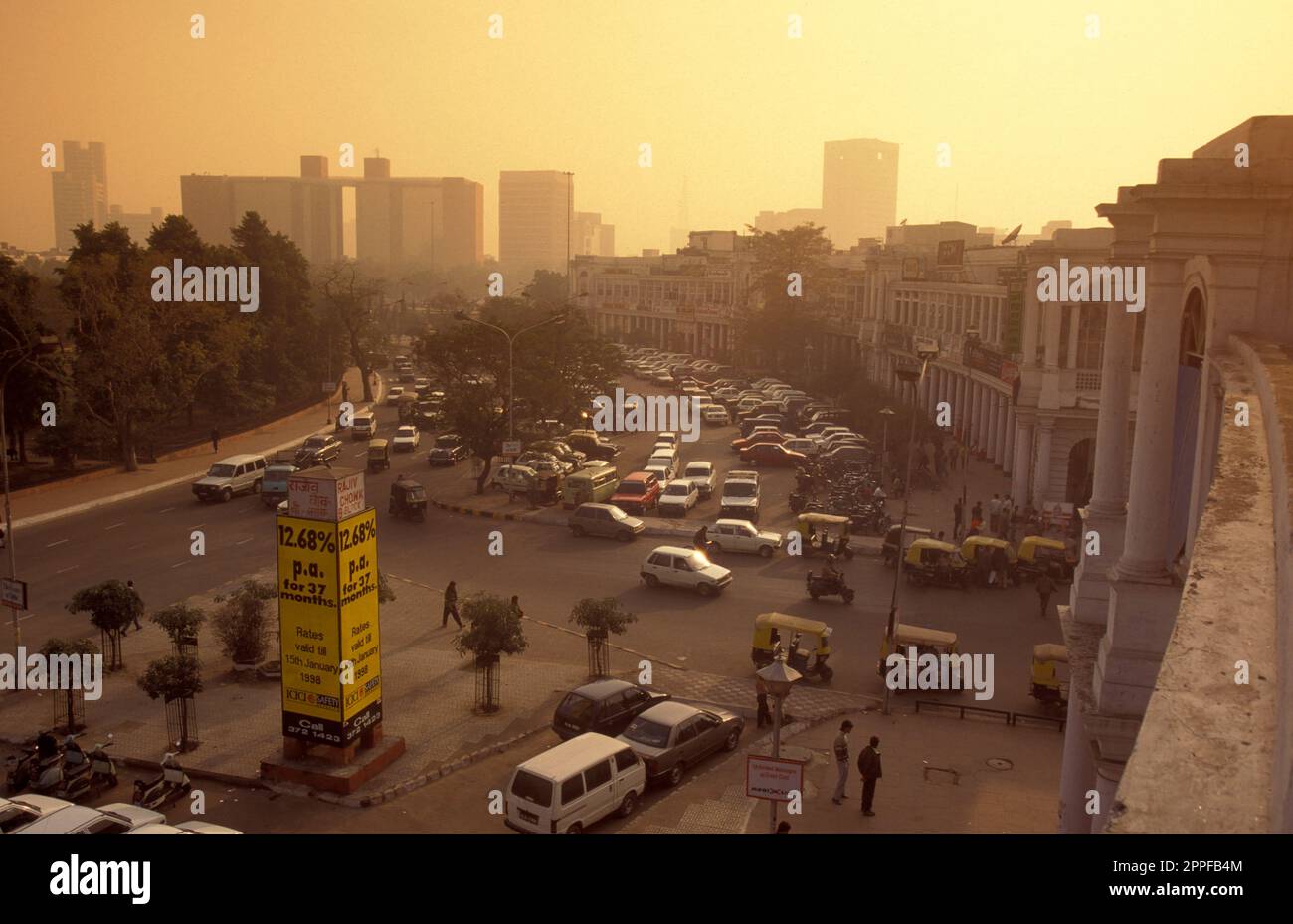 a view of the shopping area of Connaught Place in the city of New Delhi ...