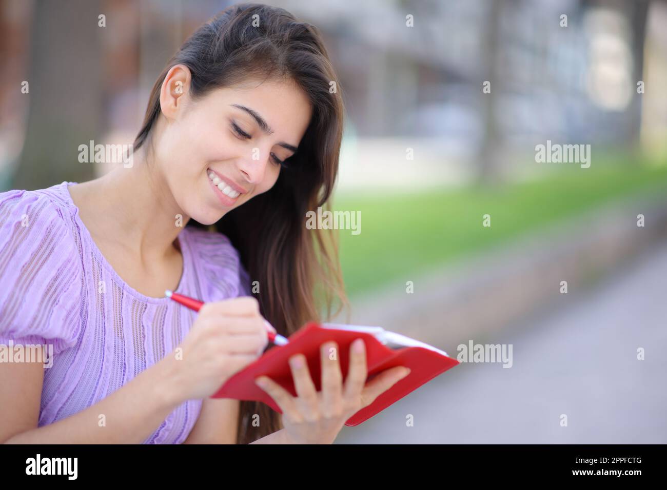 Witing paper hi-res stock photography and images - Alamy