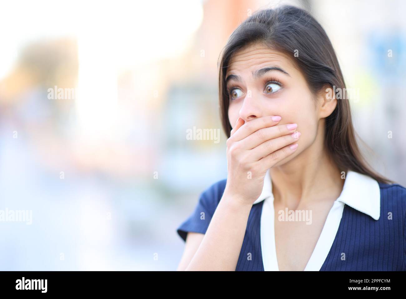 Shocked look hi-res stock photography and images - Alamy