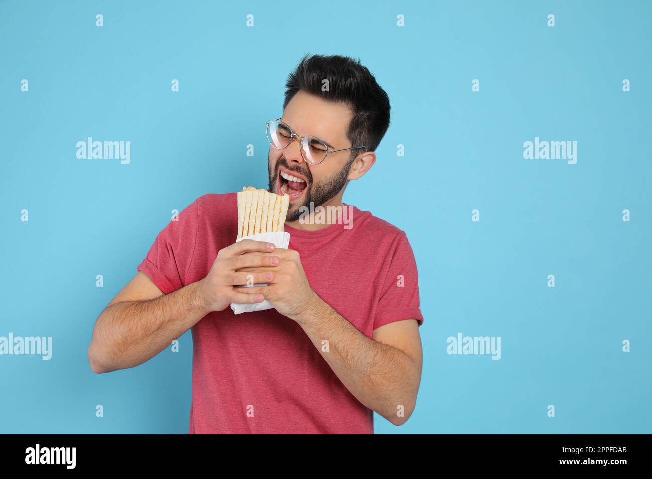 Turkish shawarma young man hi-res stock photography and images - Alamy