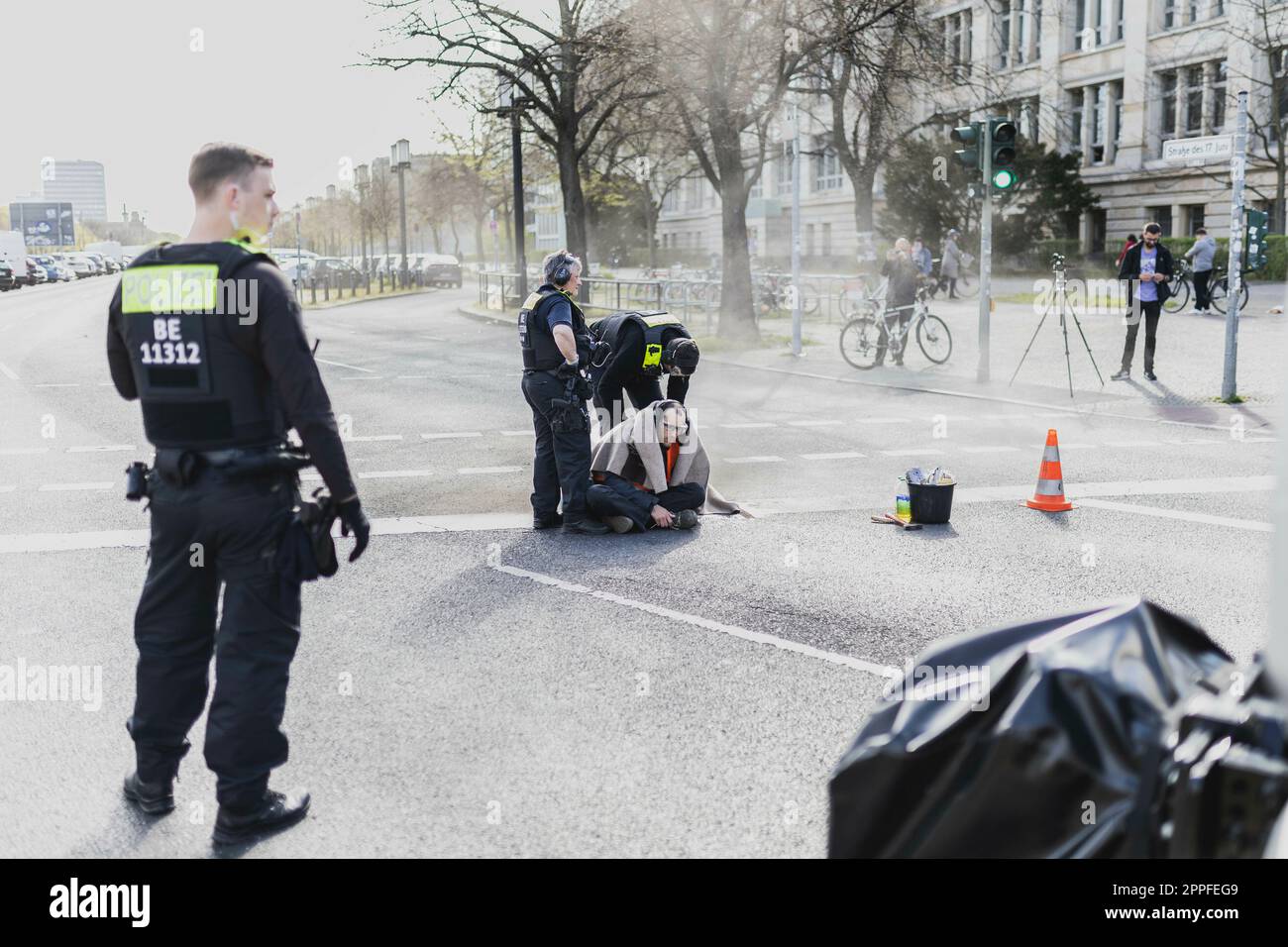 Last generation blockade street blocks climate glue landscape format hi ...