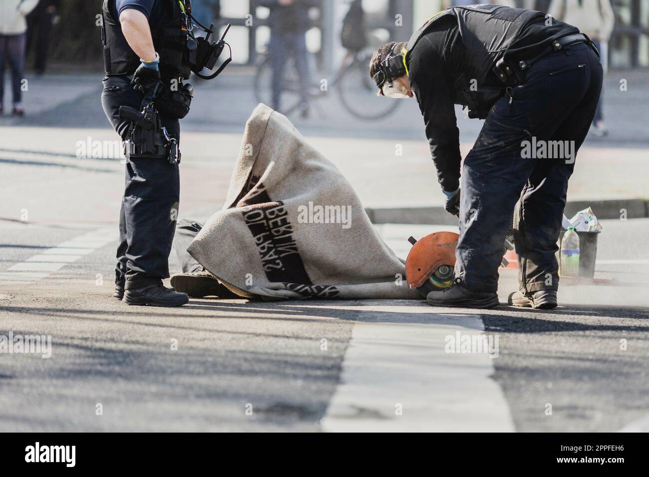 Last generation blockade street blocks climate glue landscape format hi ...