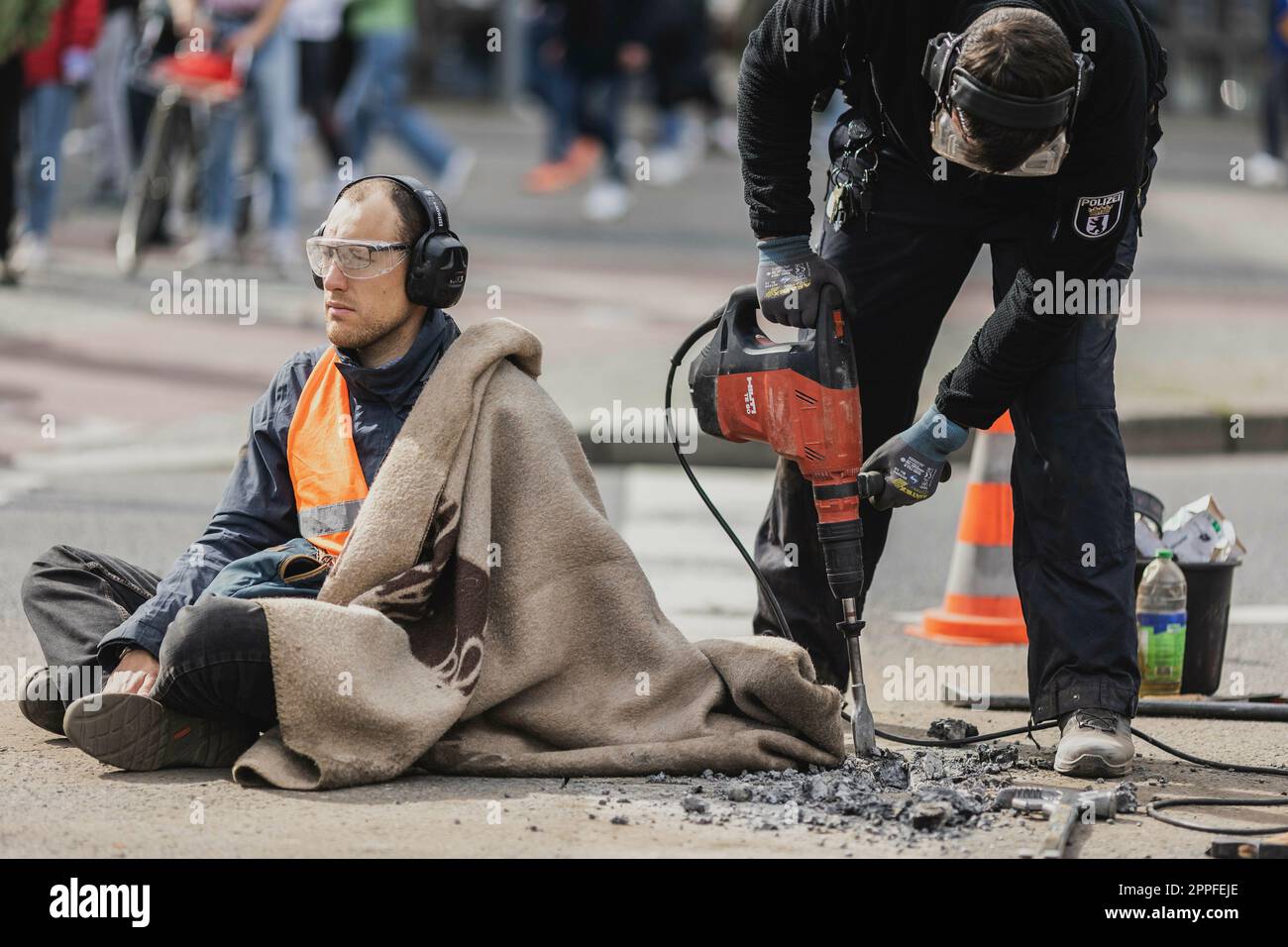 Last generation blockade street blocks climate glue landscape format hi ...