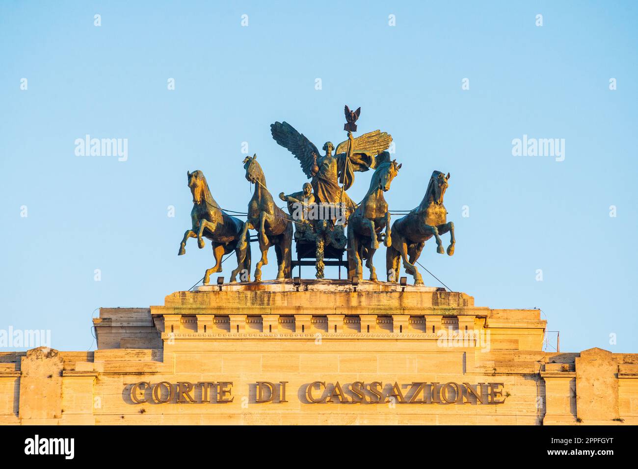 Justice palace italy hi-res stock photography and images - Alamy