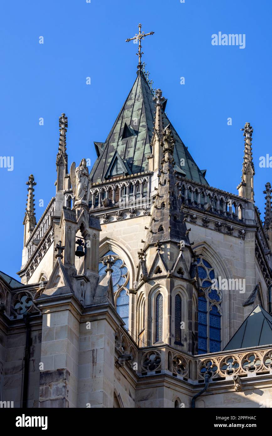 New gothic architecture hi-res stock photography and images - Alamy