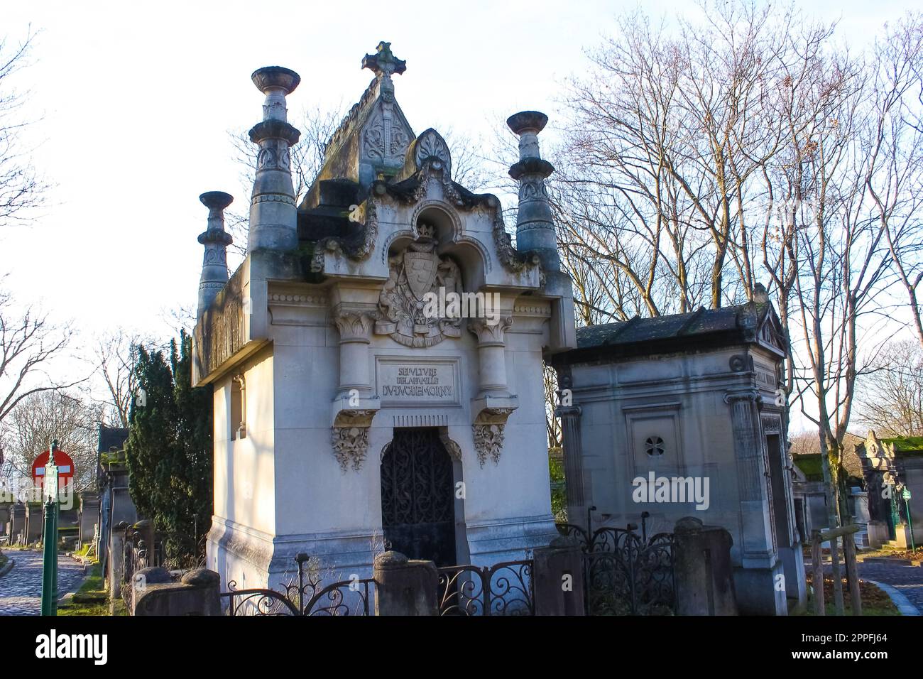 Graves and crypts in Pere Lachaise Cemetery, This cemetery is the final resting place for many ...