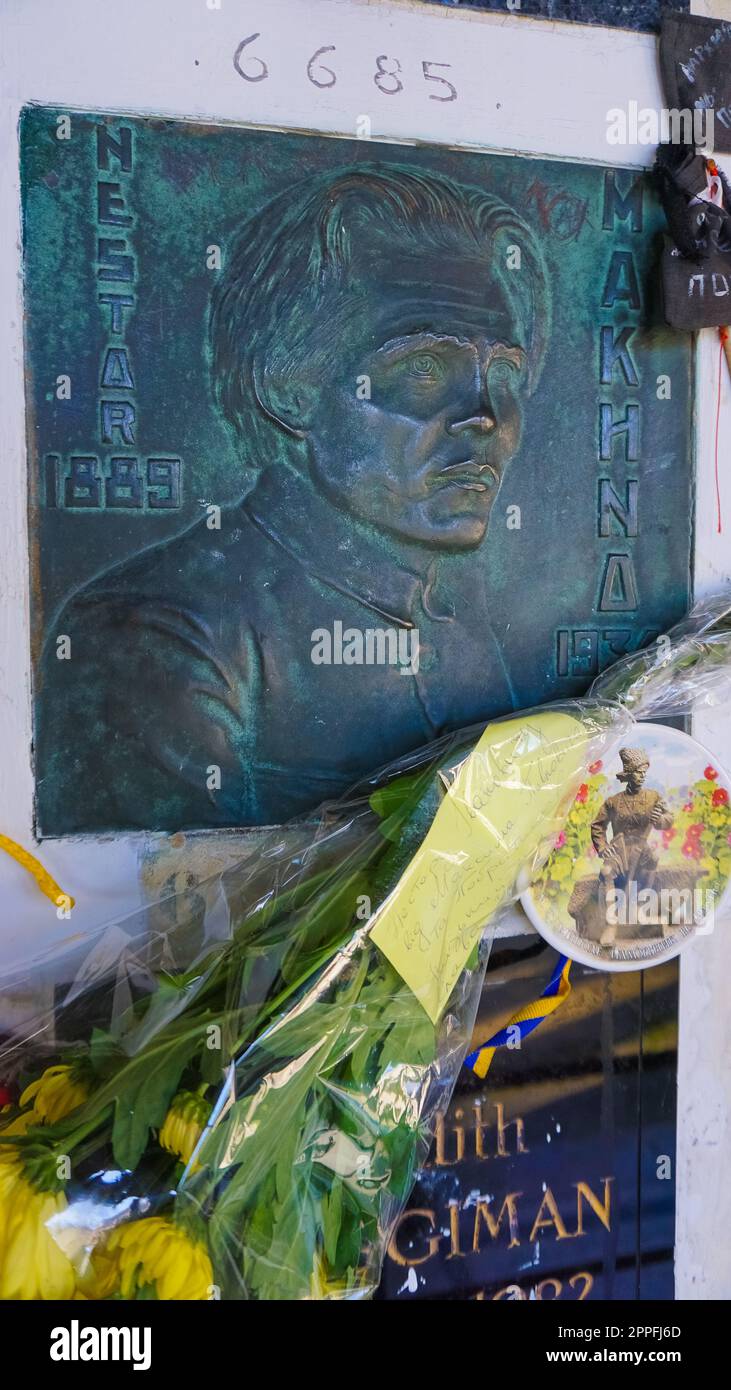 Columbarium at père lachaise cemetery hi-res stock photography and ...