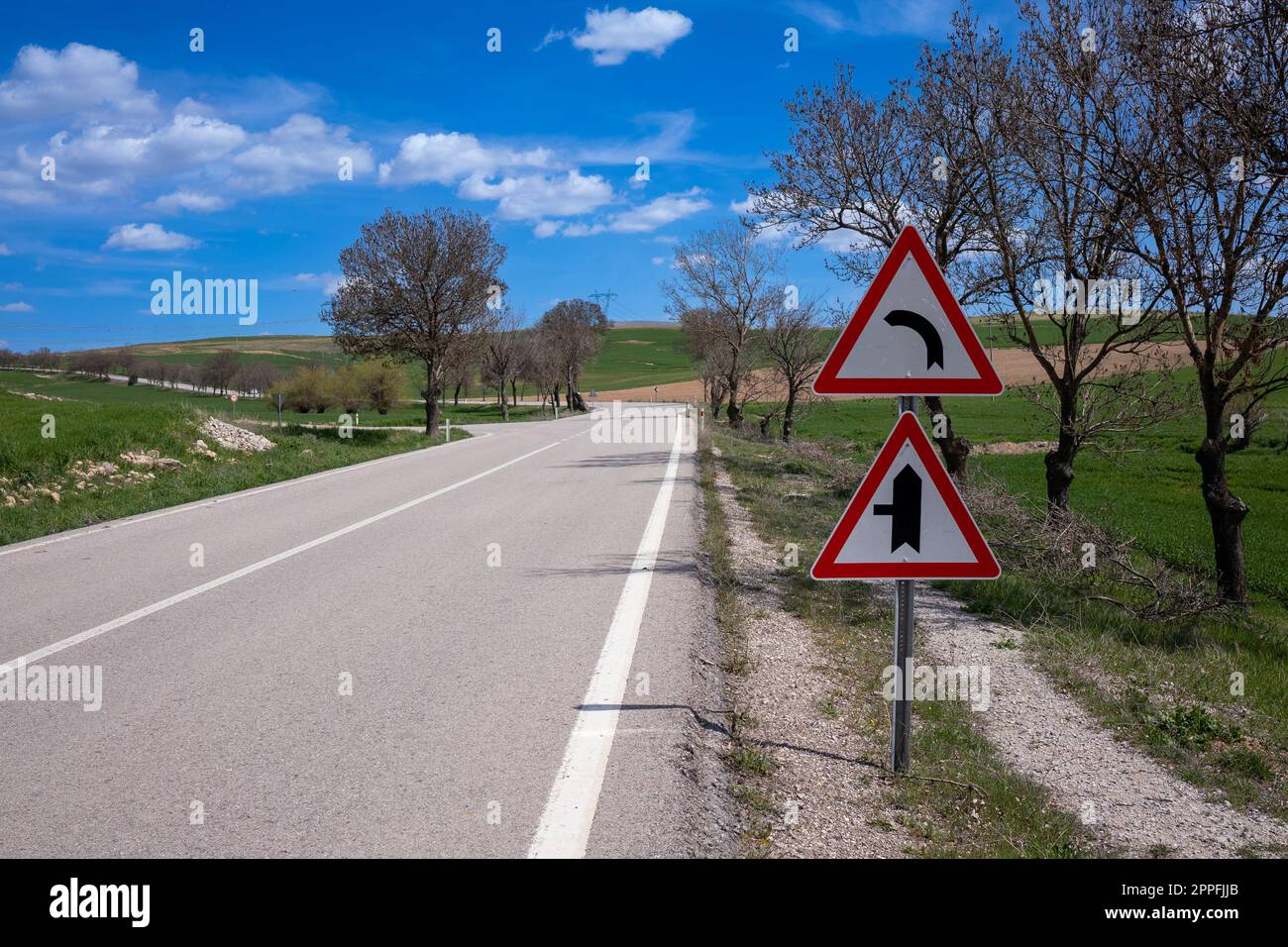 Green road signs hi-res stock photography and images - Alamy