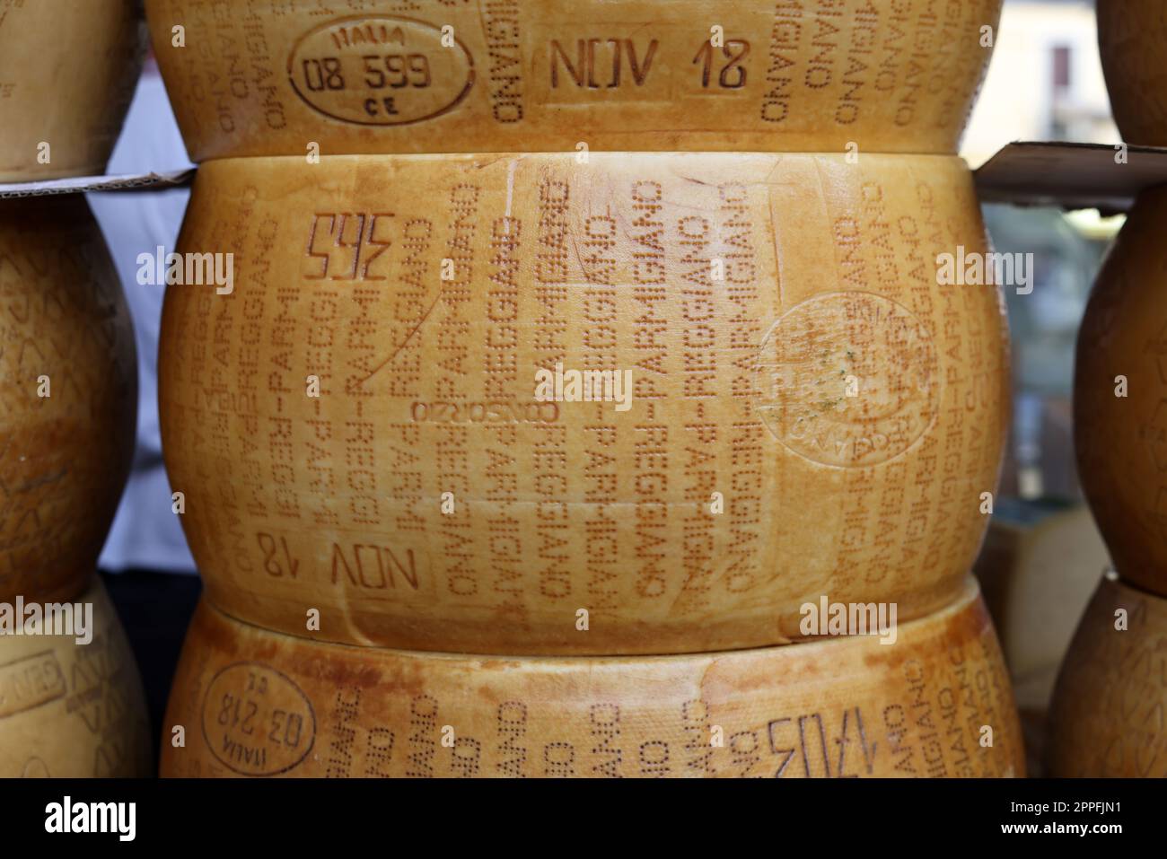 Whole wheels of Parmigiano Reggiano cheese Stock Photo - Alamy
