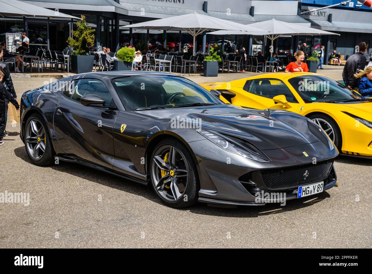 SINSHEIM, GERMANY - MAI 2022: Ferrari 812 Superfast Type F152M Stock ...