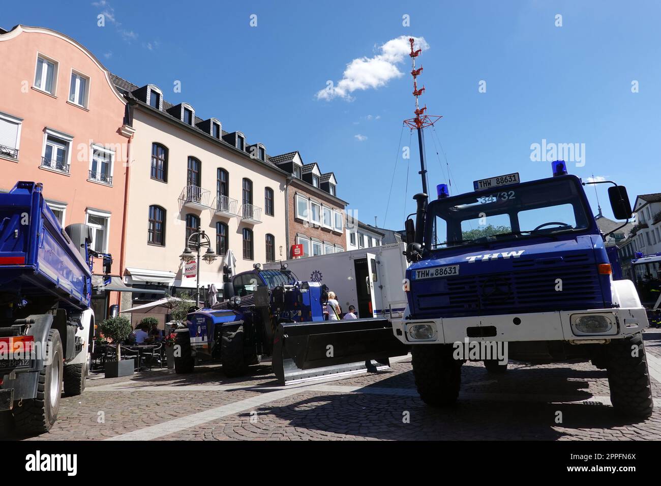 Leistungsschau des technischen Hilfswerks (THW) mit schwerem GerÃ¤t ...