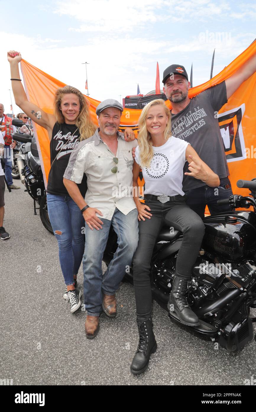 Till Demtroeder,Miriam Hoeller,Simon BÃ¶er,Julia Dorny,Harley Days ...