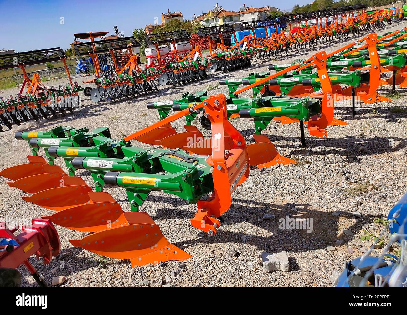 Transportation turkey vehicle wheel hi-res stock photography and images ...