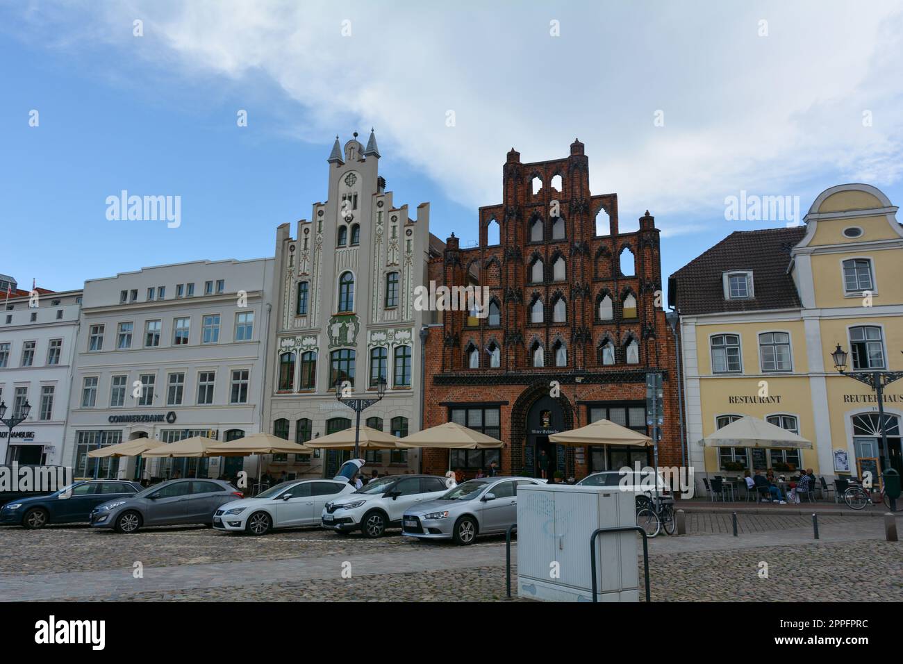 September 10 2022 hi-res stock photography and images - Alamy