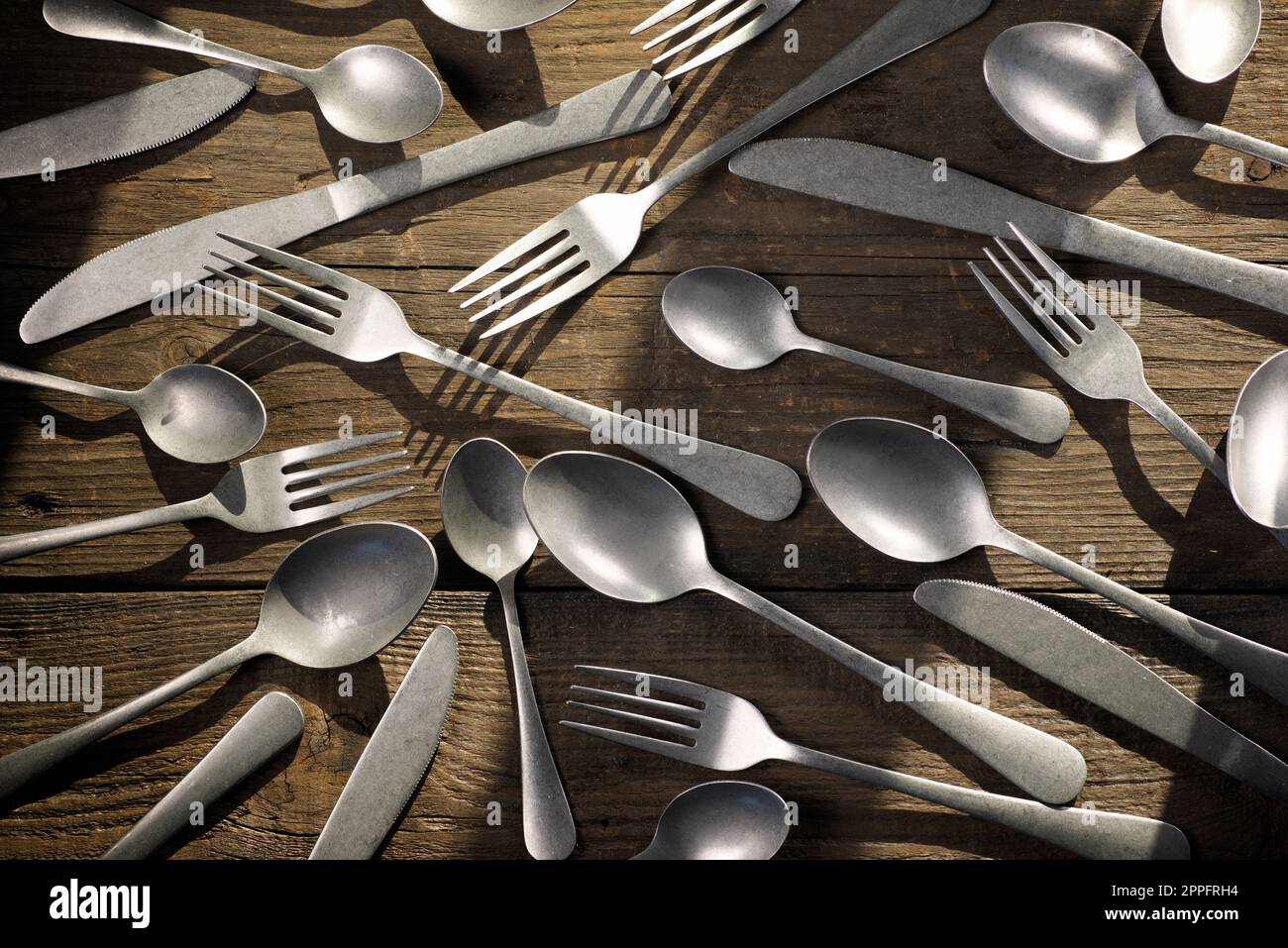 Elegant cutlery hi-res stock photography and images - Alamy