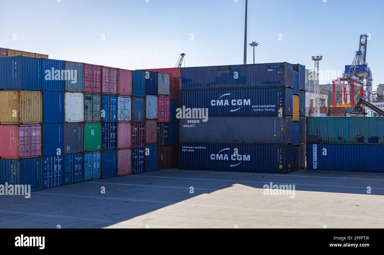 Port containers hi-res stock photography and images - Alamy