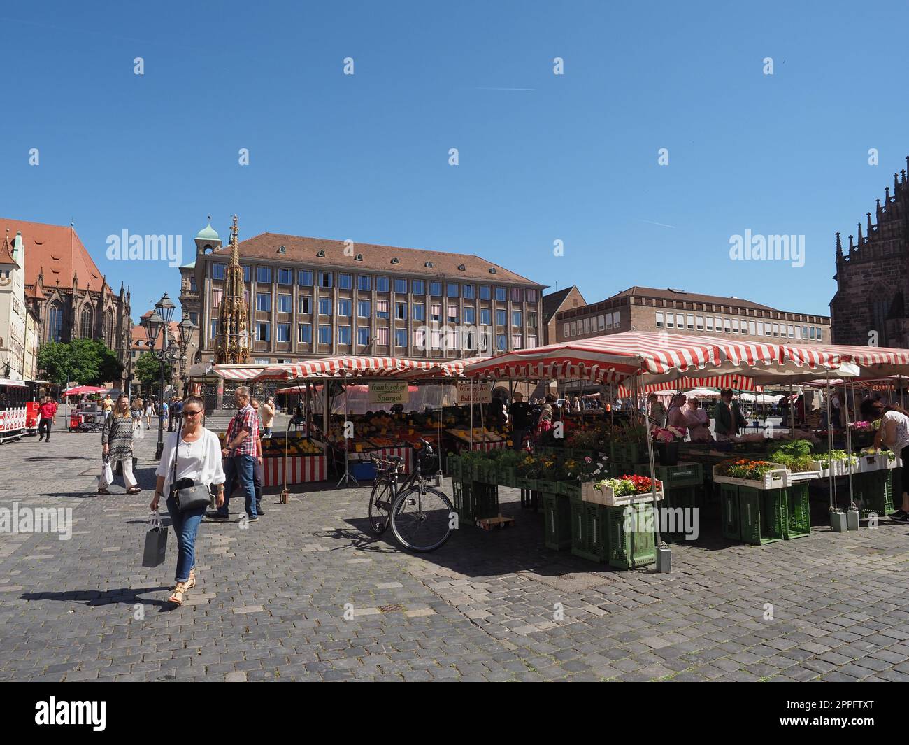 Nuremberg main market square hi-res stock photography and images - Alamy