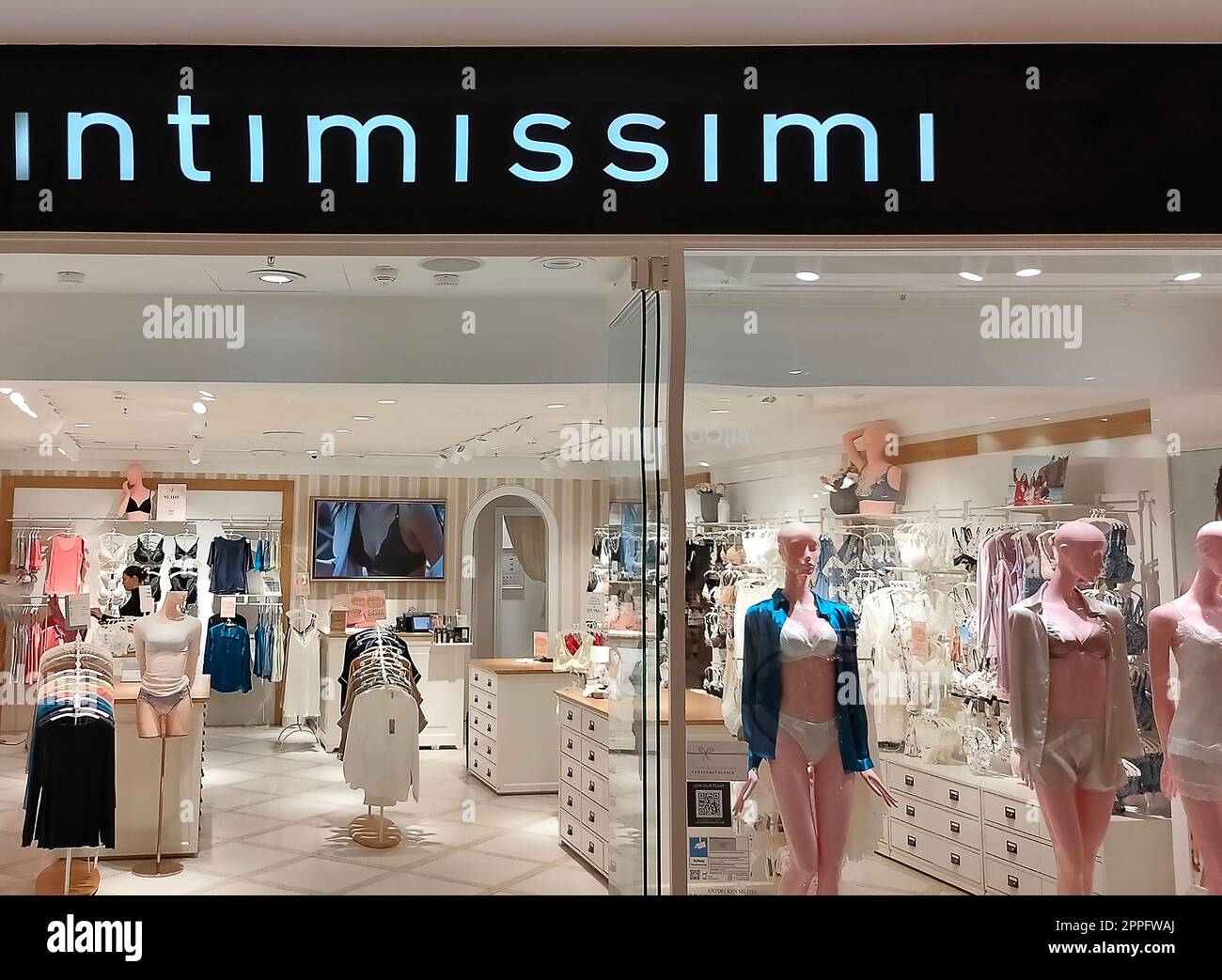 Intimissimi store in Frankfurt am Main, Germany Stock Photo - Alamy