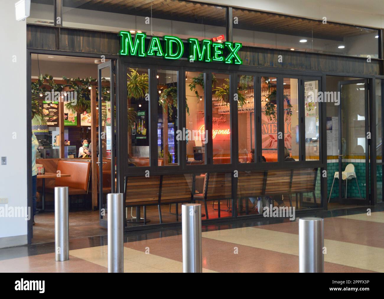 Mexican fast food restaurant chain hi-res stock photography and images - Alamy