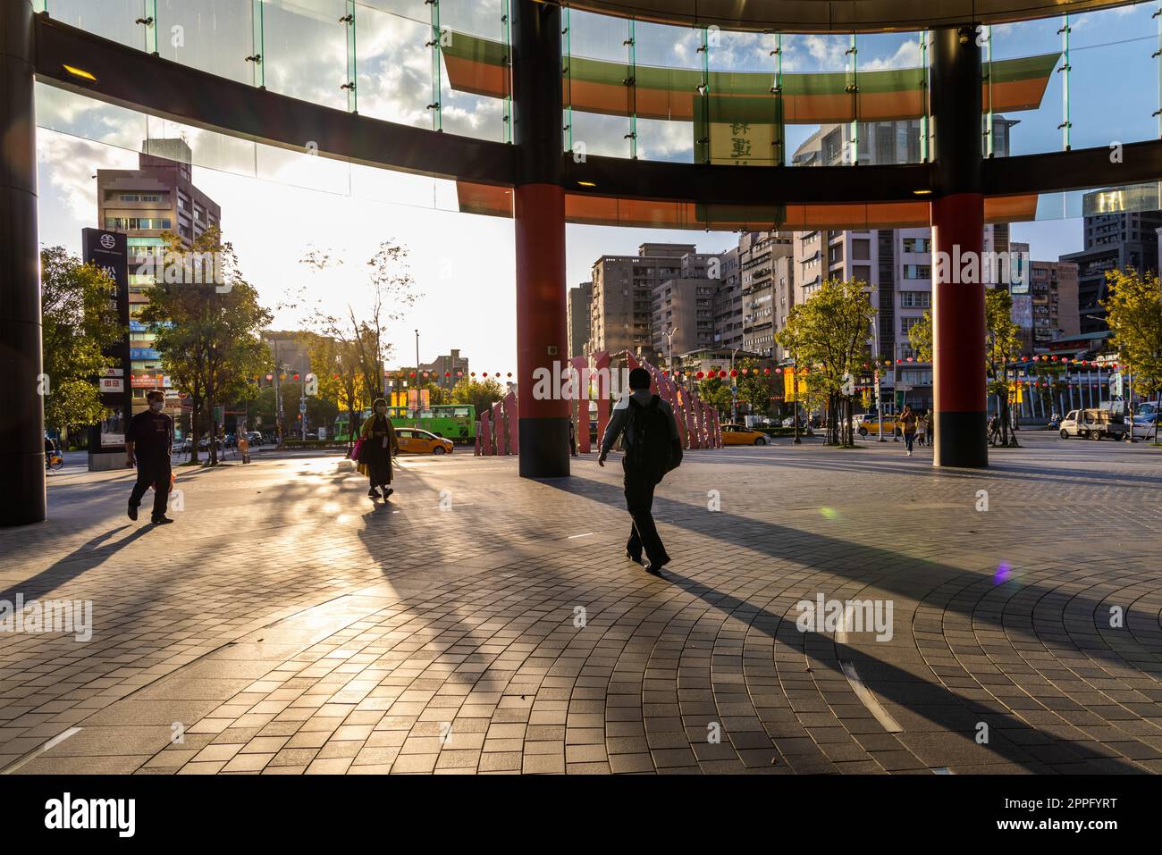Taipei, Taiwan 24 March 2022: Sunset flare over the big Torii in ...